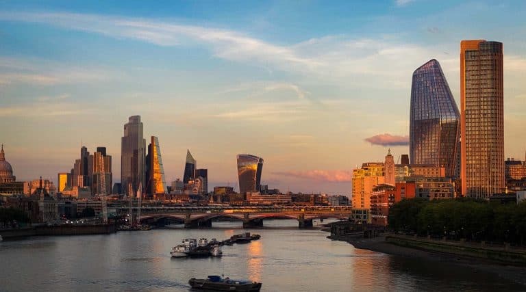 A Closer Look at Borrowing Against Shares in the UK - Platinum Global ... A Closer Look at Borrowing Against Shares in the UK - Platinum Global ...