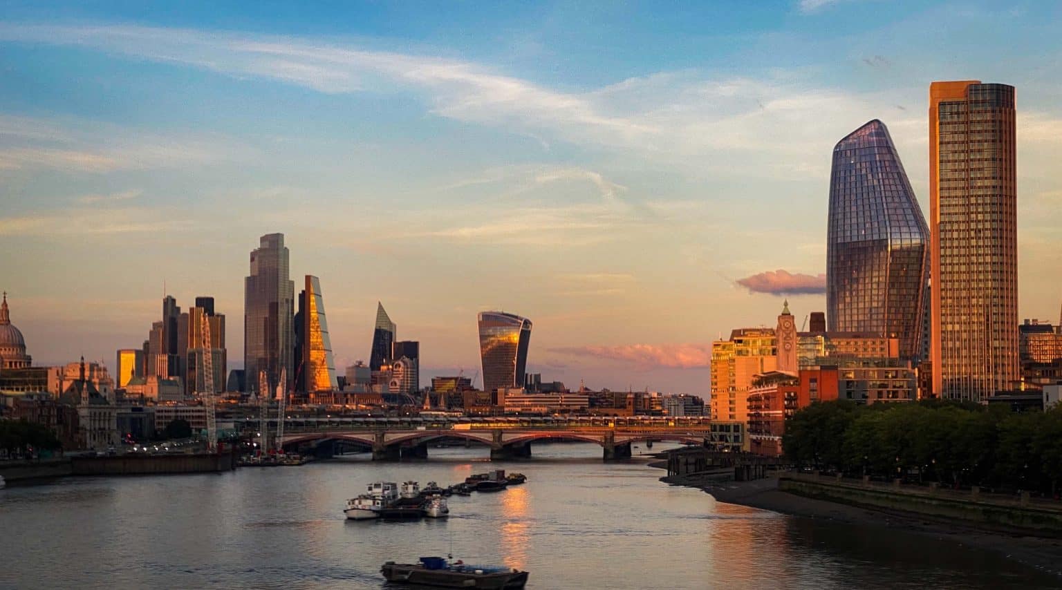 Borrowing Against Investment Portfolio | From £250k | Platinum Global